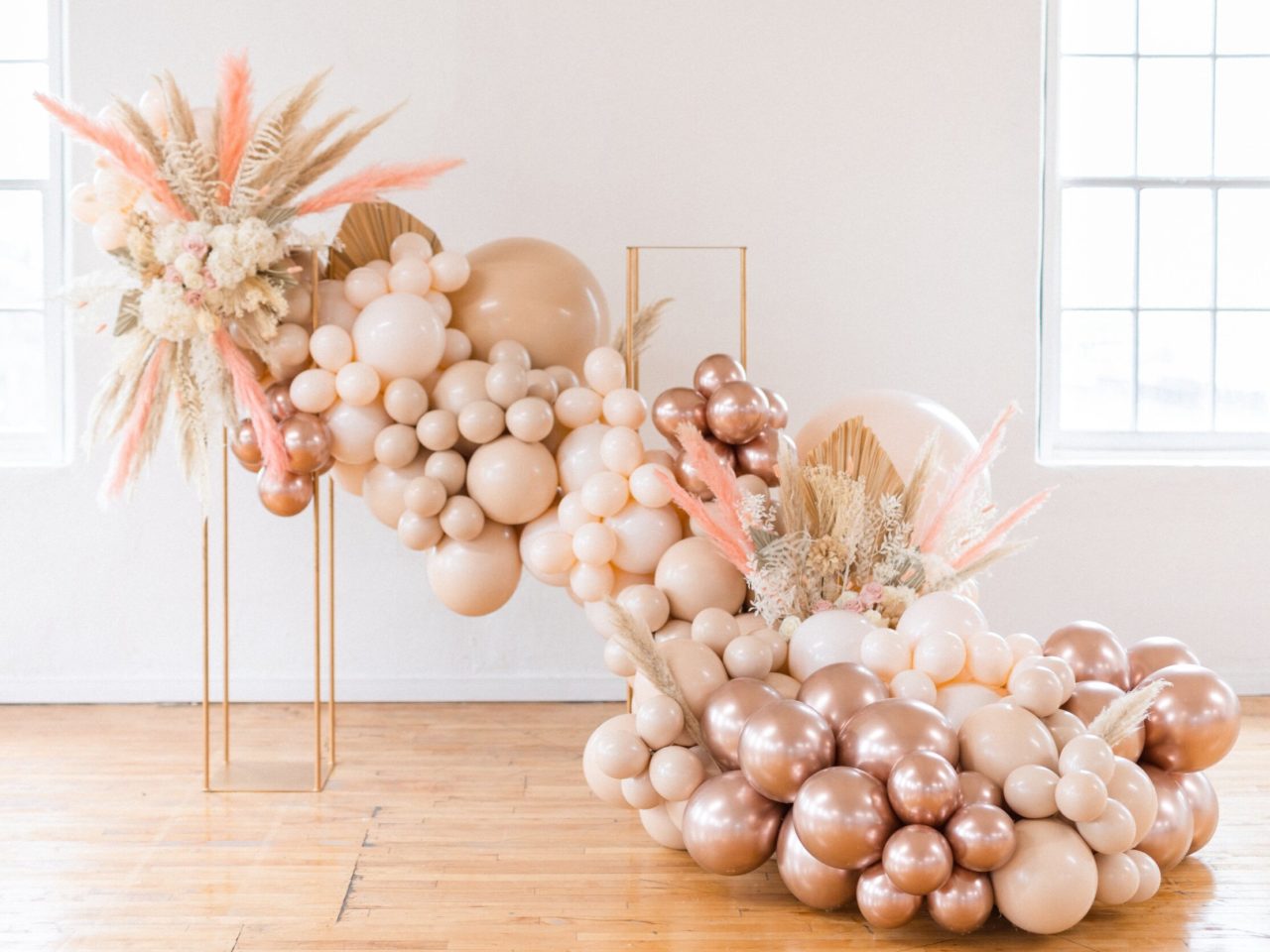 Organic Balloon Arches & Garlands | Ballooncrafts